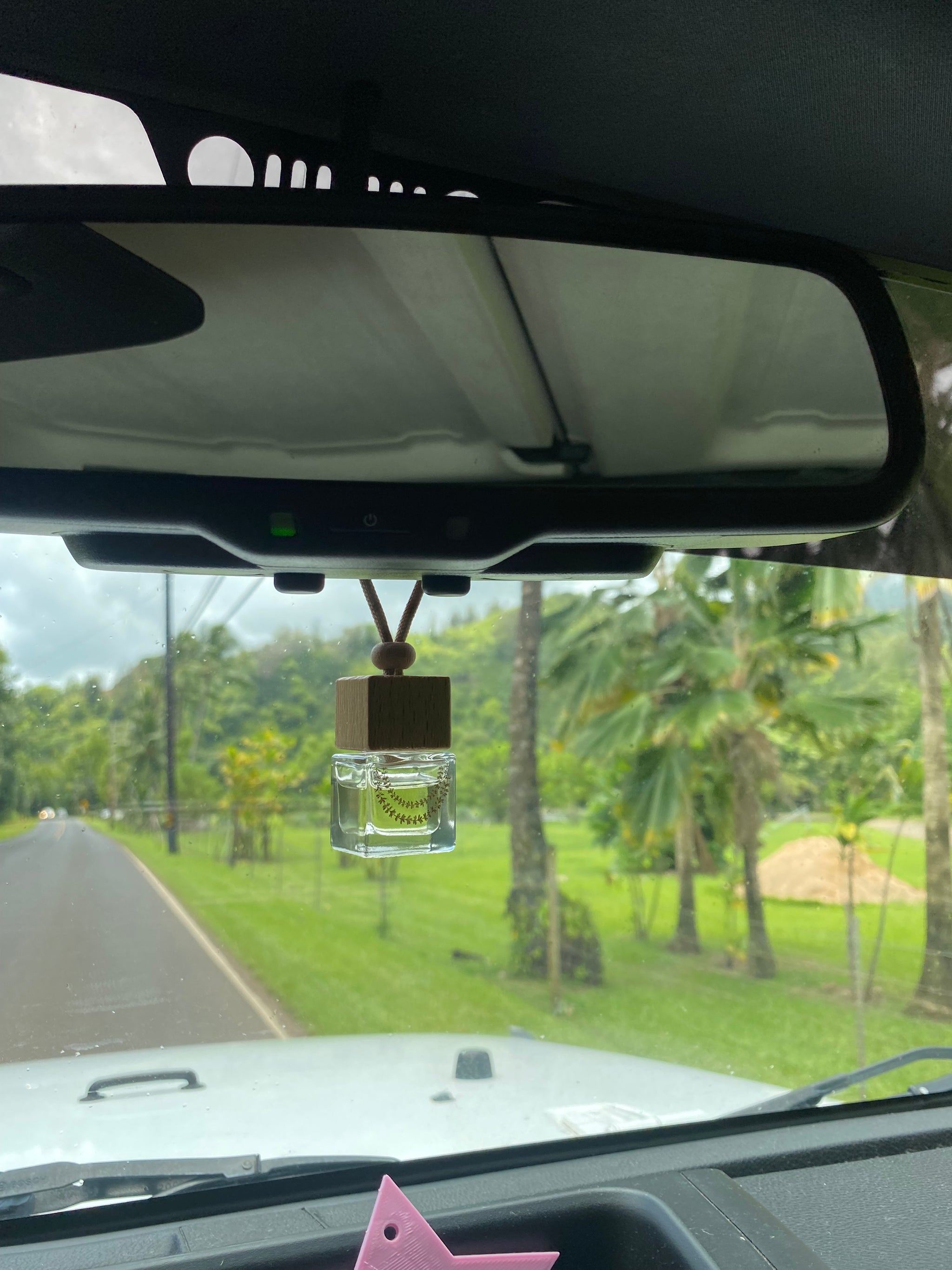 8 ML Hanging Mini Lei Diffuser – Nostalgic Scents of Hawai'i By: Ha'a & Co.