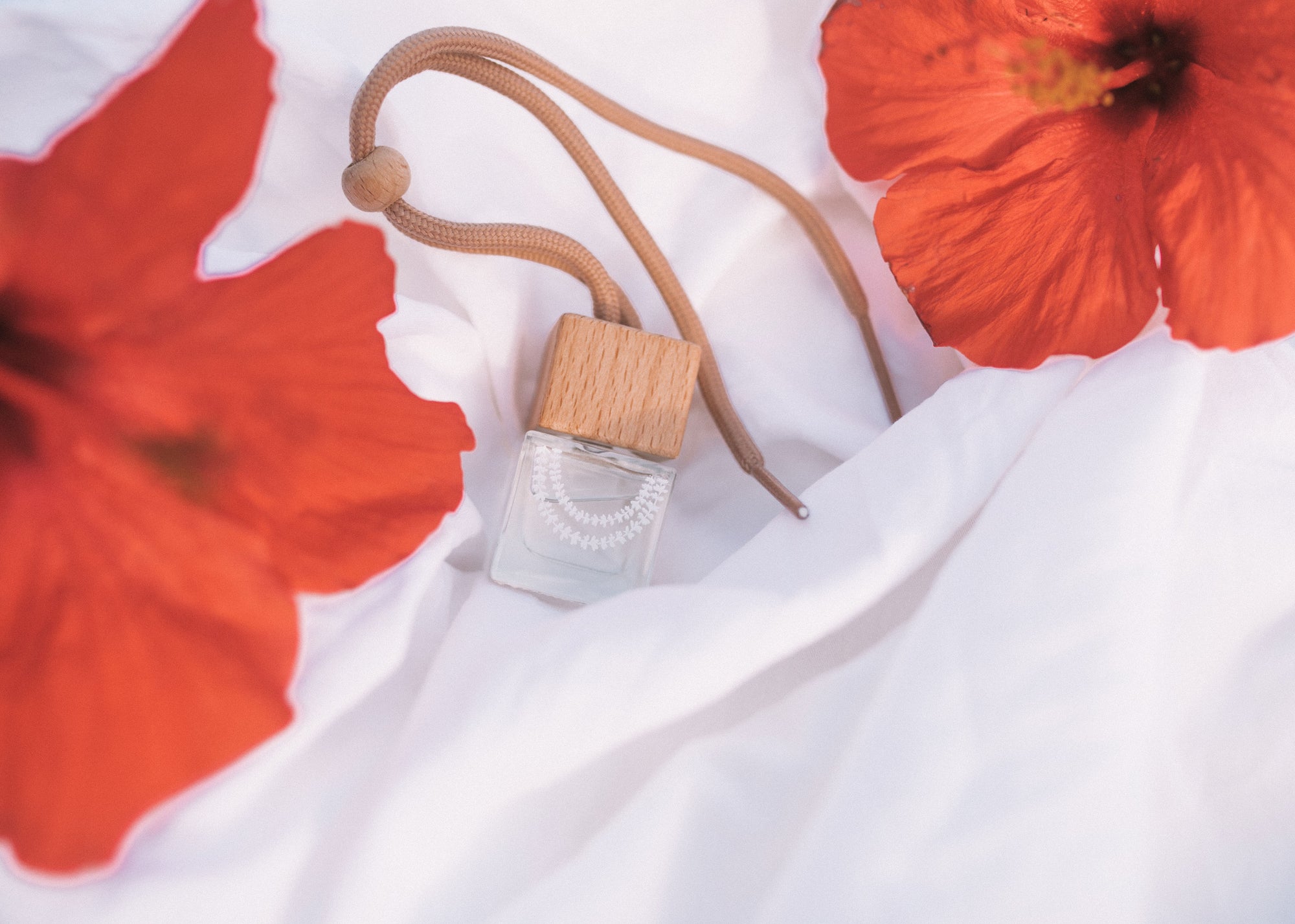 8 ML Hanging Lei Diffuser – Nostalgic Scents of Hawai'i By: Ha'a & Co.